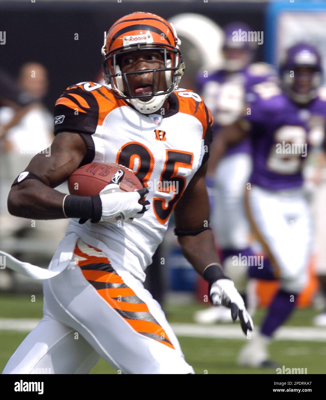 Cincinnati Bengals receiver Chad Johnson runs for a 75-yard touchdown ...