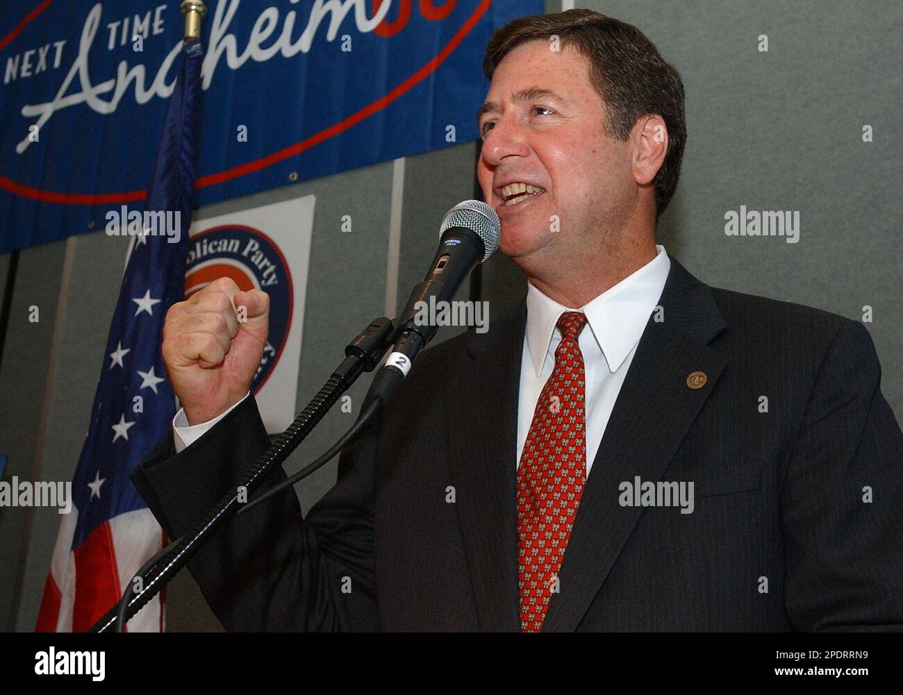 Sen. George Allen, R-Va, delivers a speech during Welcome Reception of ...