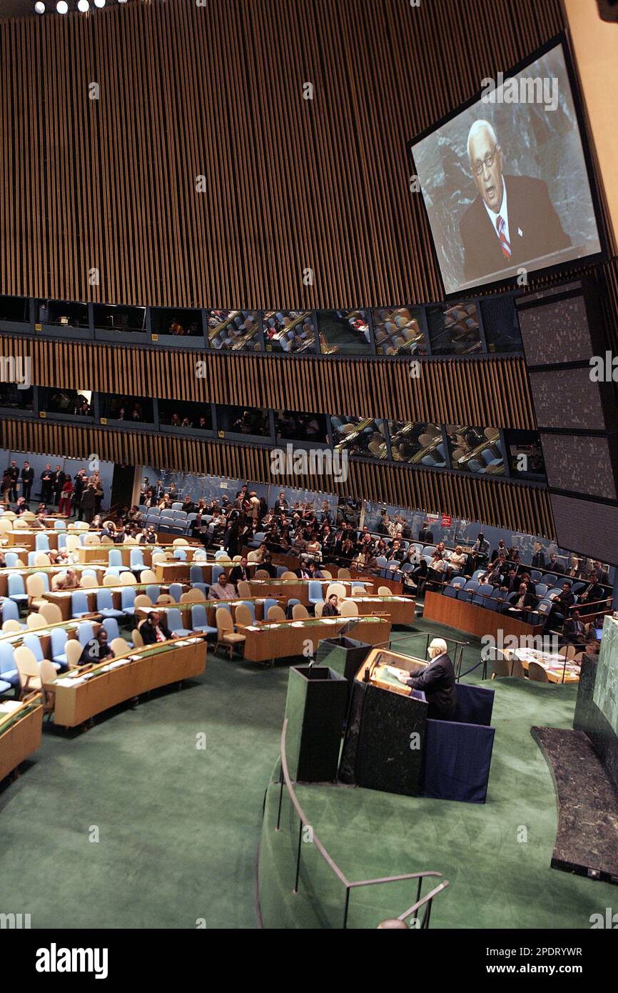 Israeli Prime Minister Ariel Sharon addresses the 2005 World Summit at ...