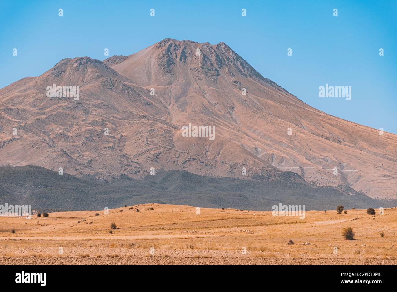 Hasan Dag extinct volcano summit view at autumn time. Travel sights ...
