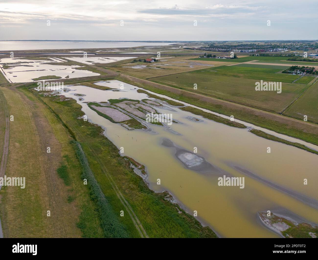 Netherlands landscape hi-res stock photography and images - Alamy
