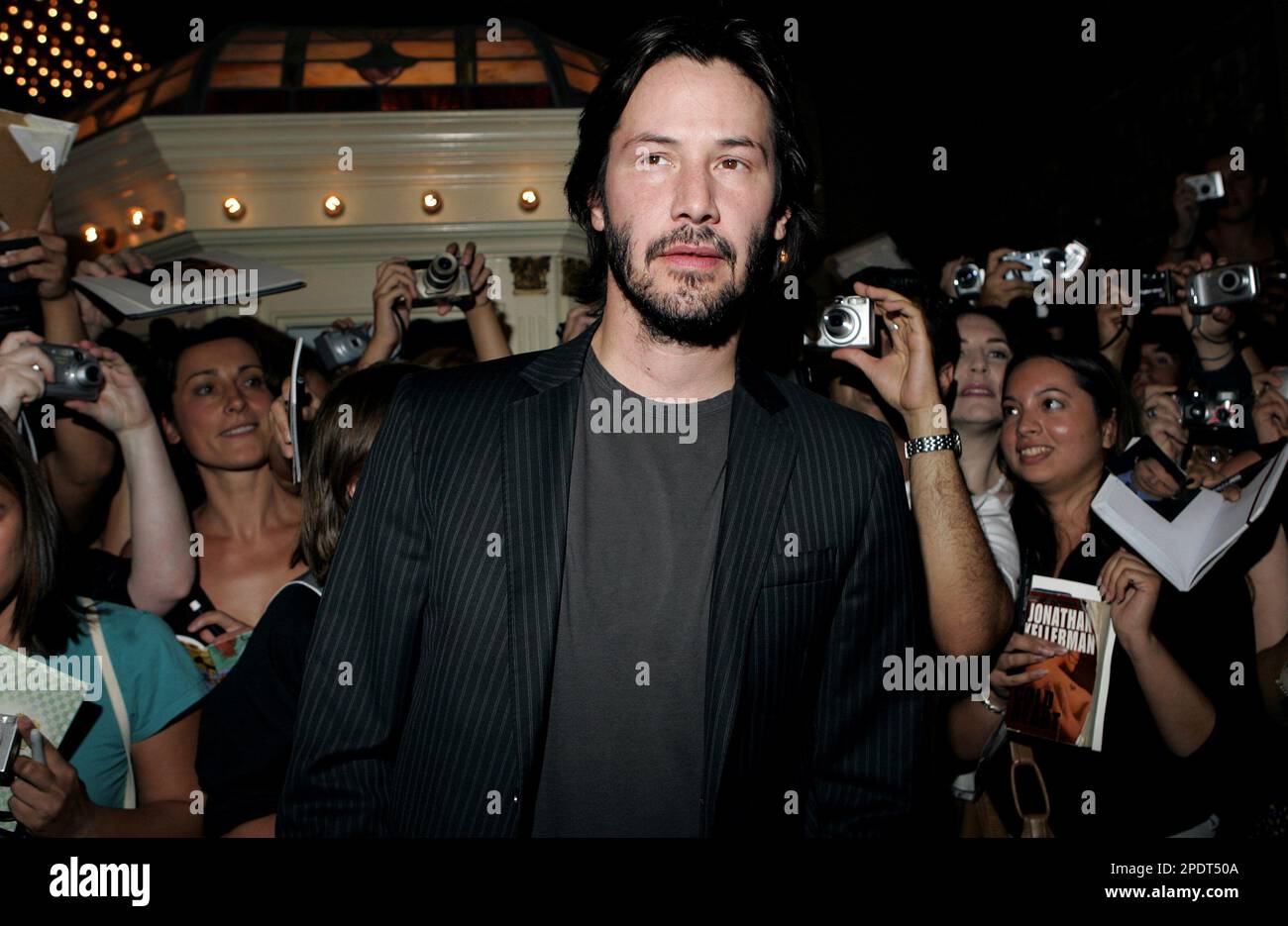 Keanu Reeves arrives for the screening of "Thumbsucker" in Toronto ...