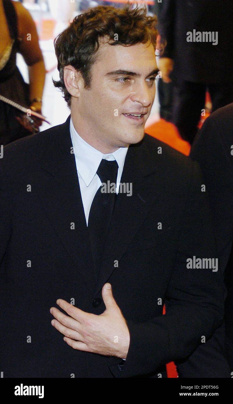 Actor Joaquin Phoenix arrives at the gala premiere for the movie Walk ...
