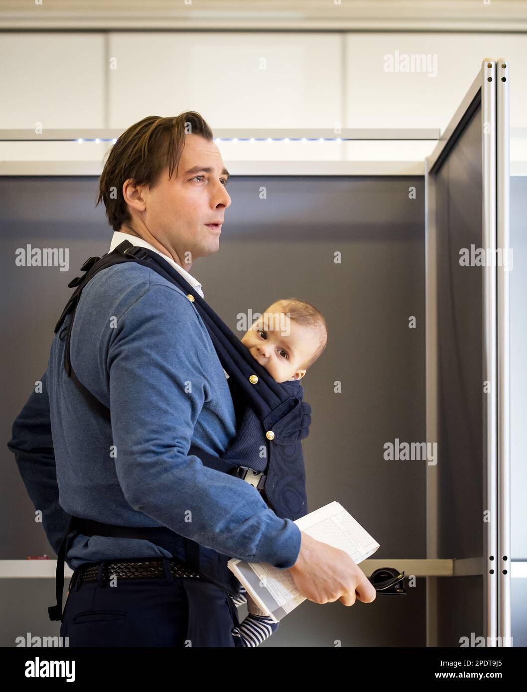 AMSTERDAM - FVD leader Thierry Baudet casts his vote for the provincial elections. ANP KOEN VAN ...