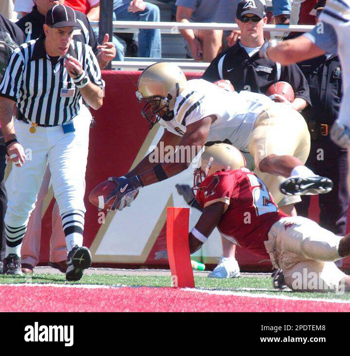 Army's Jeremy Trimble scores a touchdown against Boston College's ...