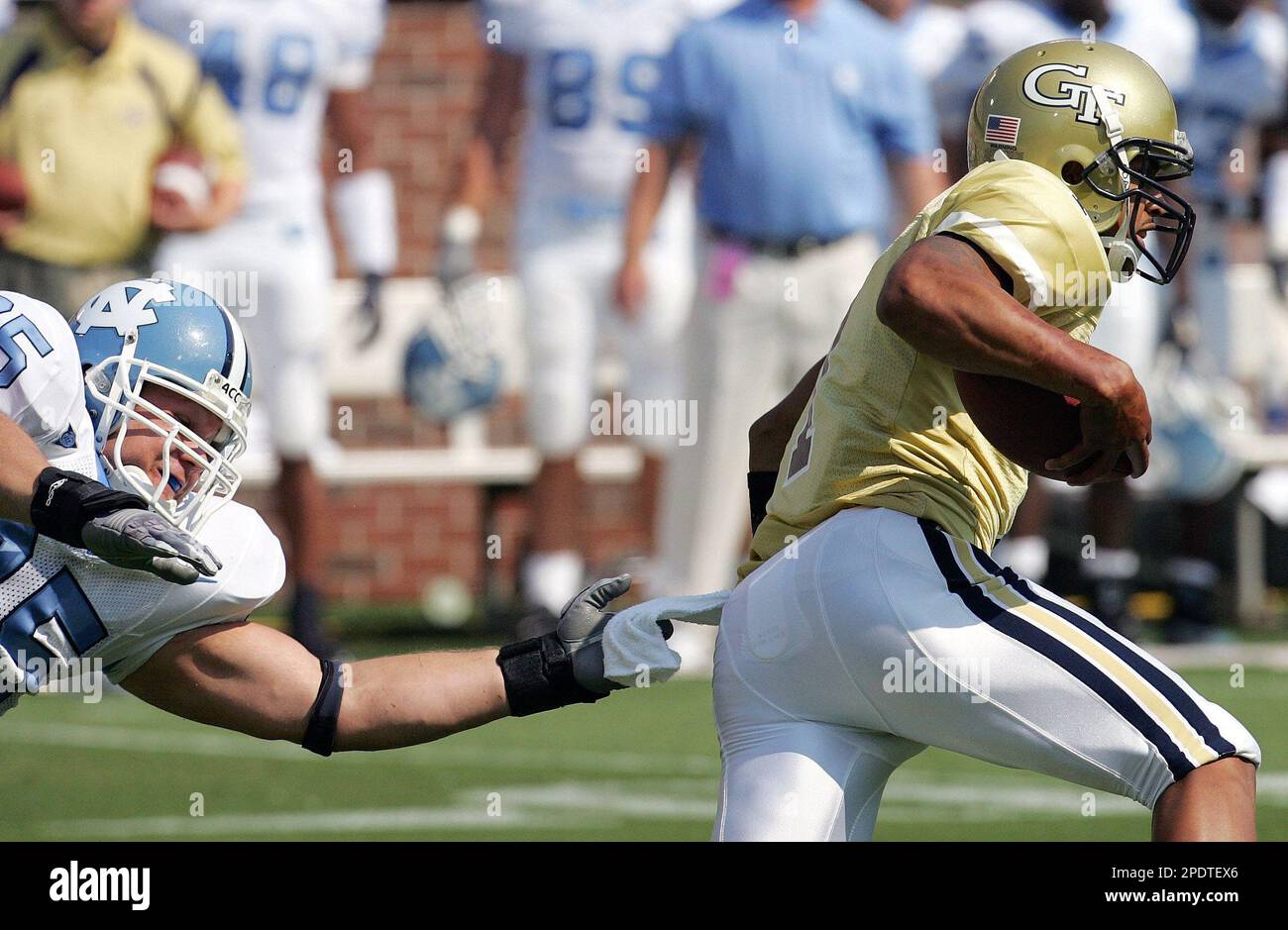 Georgia Tech quarterback Reggie Ball (1) goes for extra first half ...