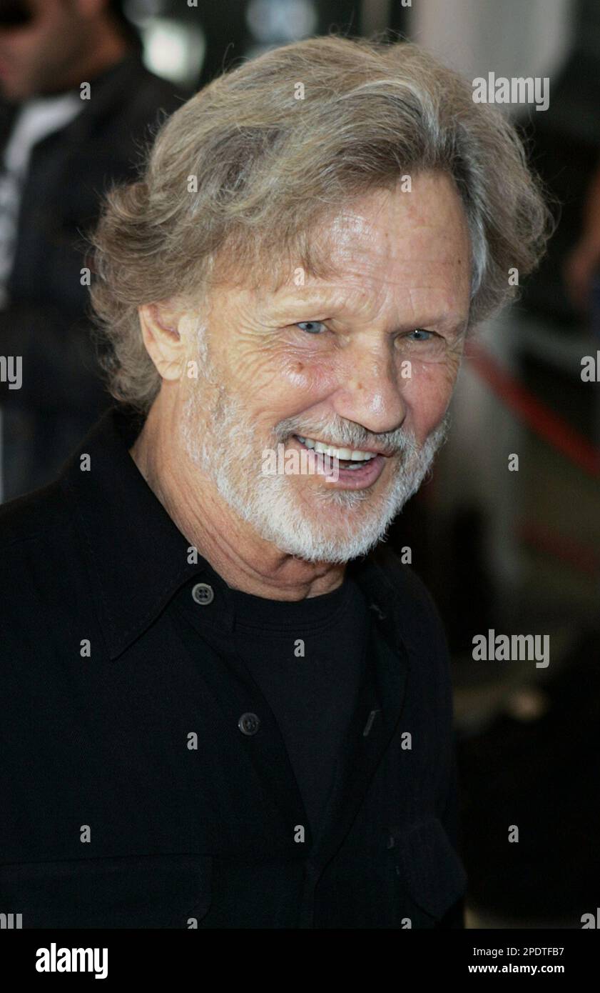 Kris Kristofferson arrives at the screening of "Dreamer: Inspired By A ...