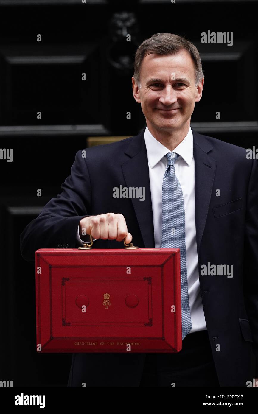 Chancellor of the Exchequer Jeremy Hunt leaves 11 Downing Street ...