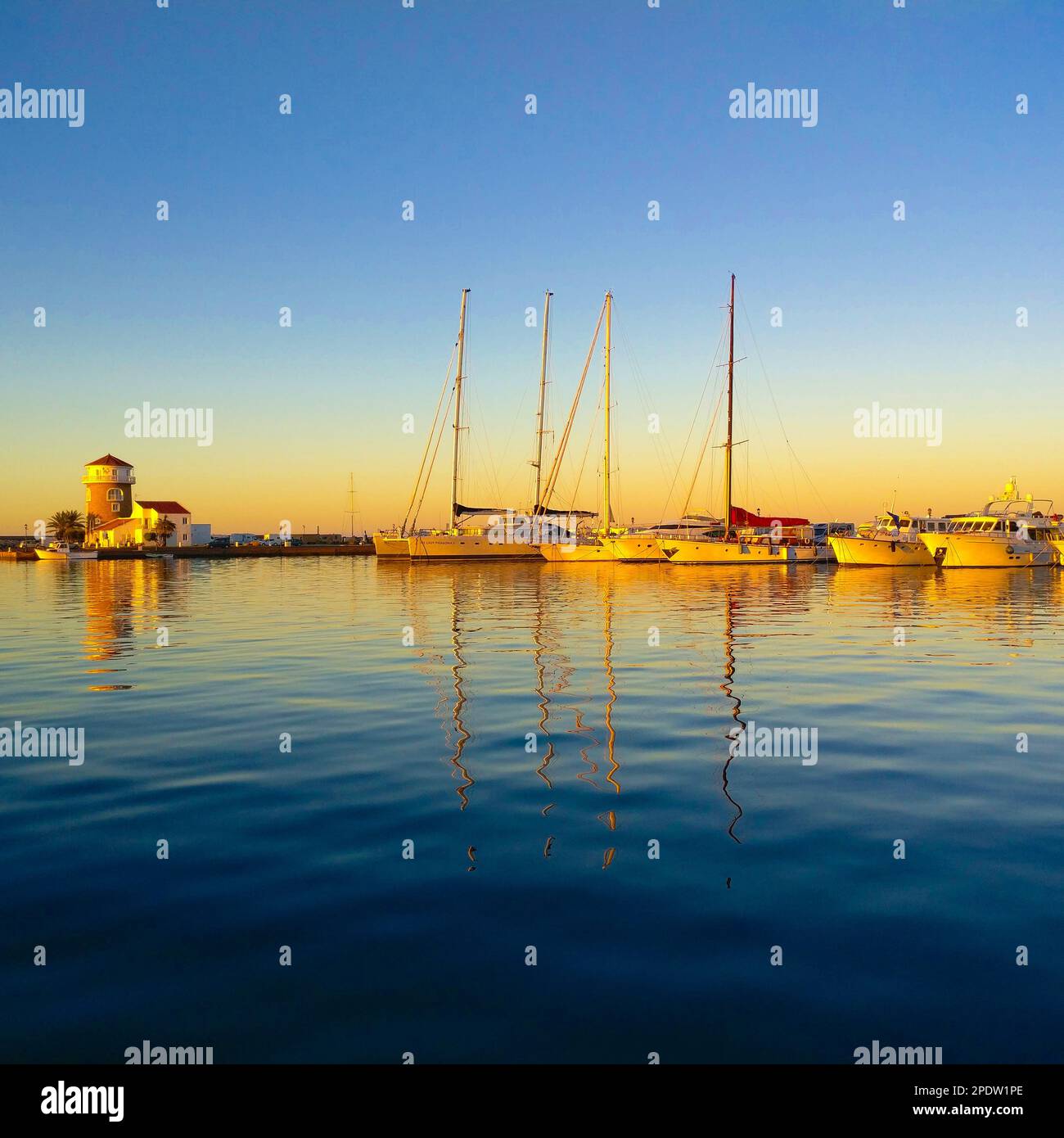 Sky refecting in sea hi-res stock photography and images - Alamy