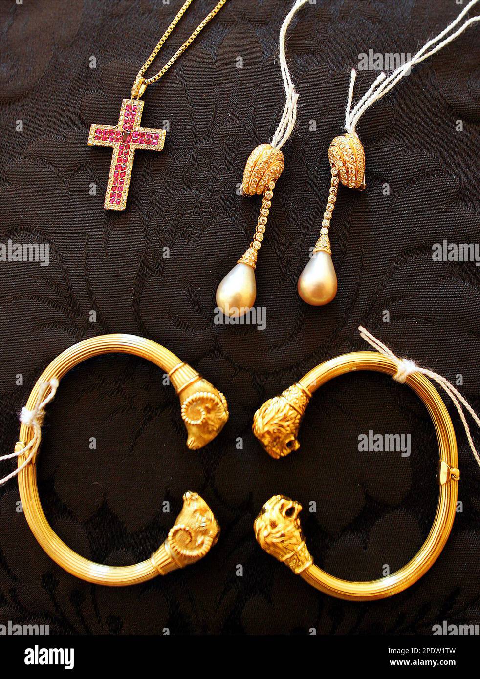 Schmuck aus dem Nachlass des ermordeten Modezaren Rudolph Moshammer und ...