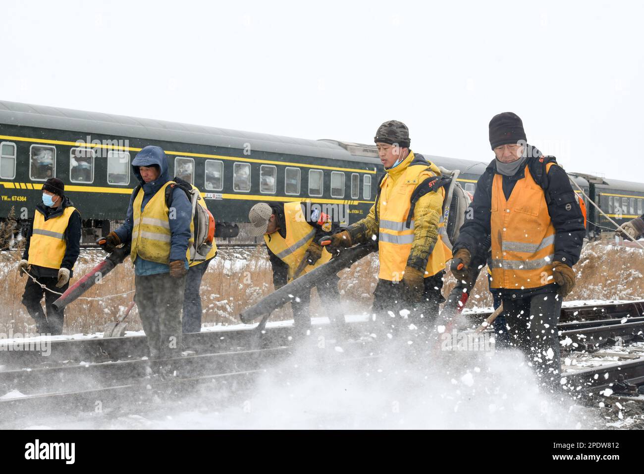Beian, China's Heilongjiang Province. 15th Mar, 2023. Staff members ...