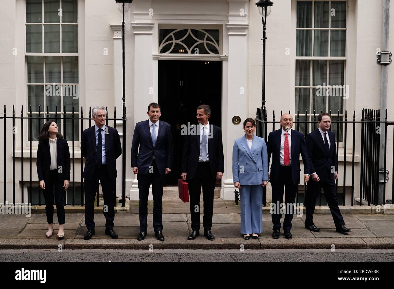 Chancellor of the Exchequer Jeremy Hunt leaves 11 Downing Street ...