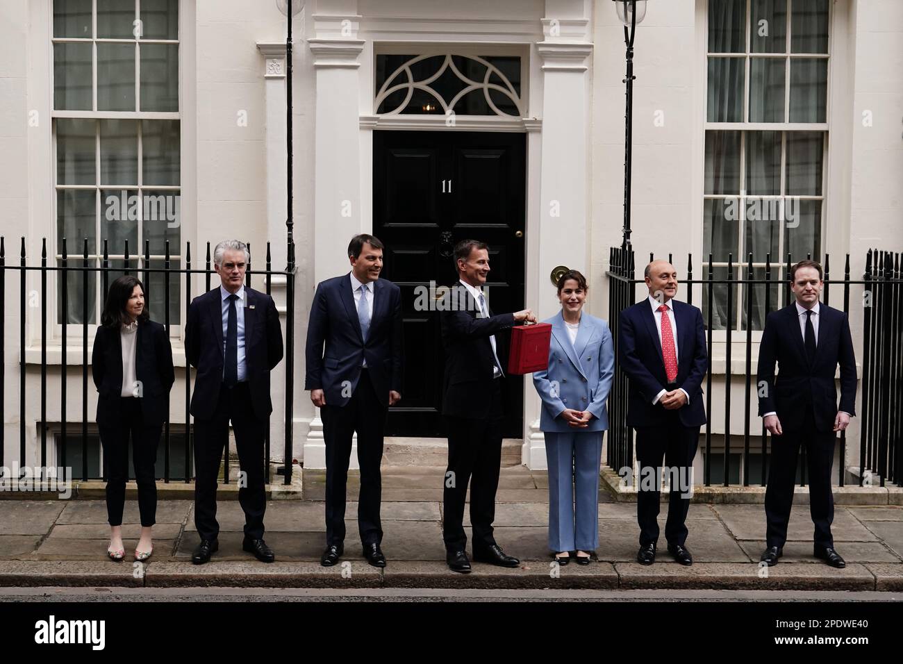 Chancellor of the Exchequer Jeremy Hunt leaves 11 Downing Street ...