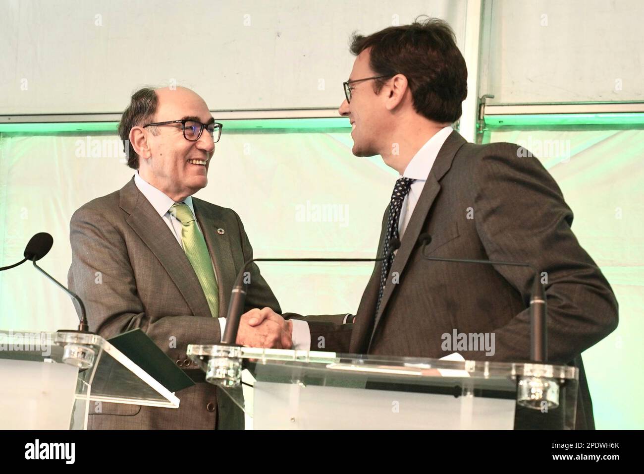 Iberdrola Chairman Ignacio Sánchez Galán (l) and Haizea Wind Group ...