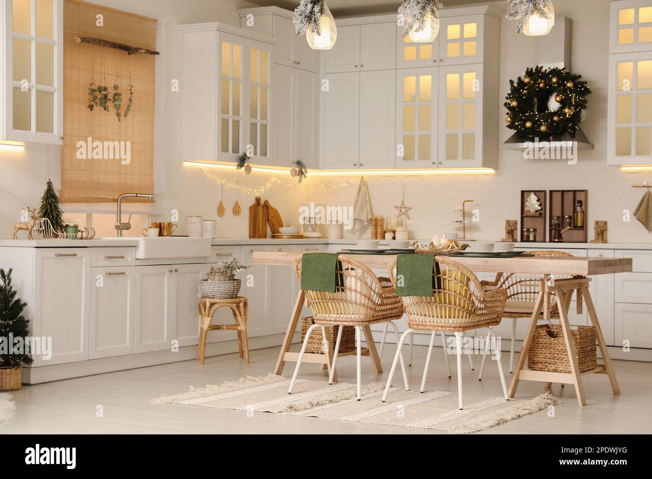 Open plan kitchen christmas hi-res stock photography and images - Alamy