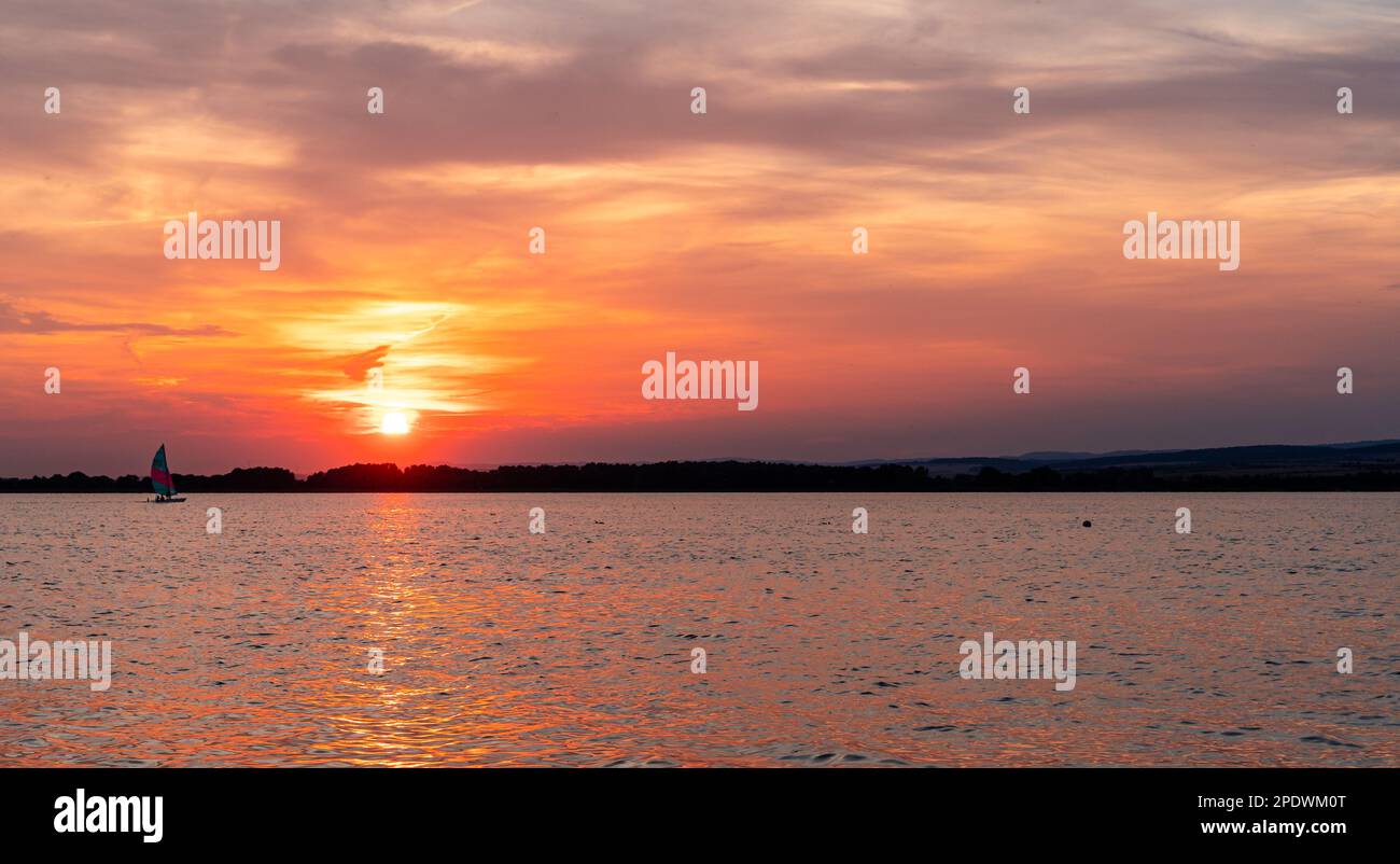 Stausee Kelbra Stimmungsvoller Sonnenuntergang Stock Photo - Alamy
