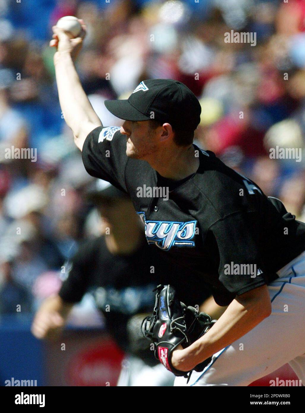 Toronto Blue Jays starting pitcher Josh Towers pitches against the ...