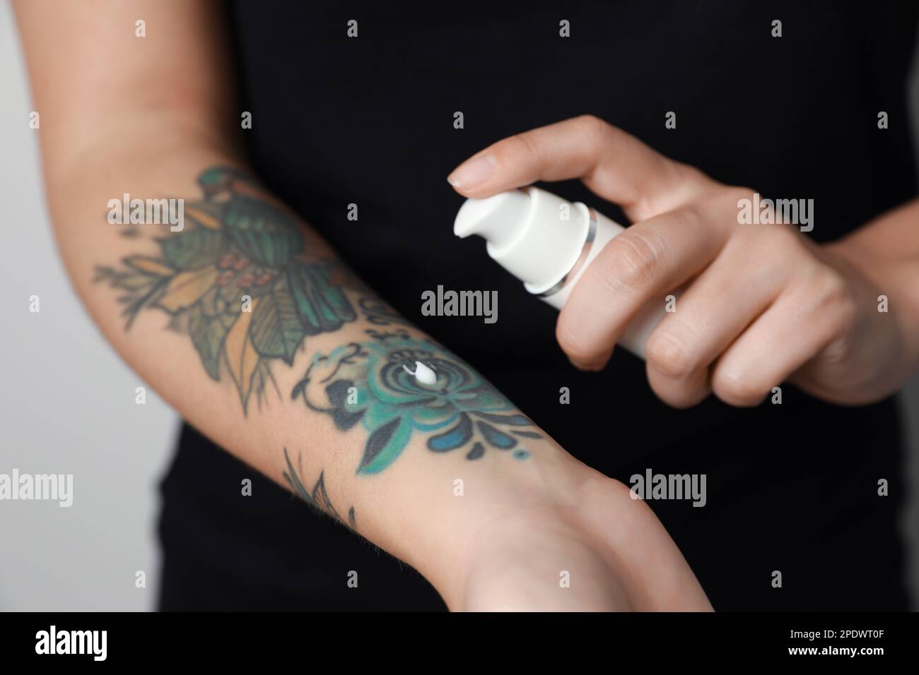 Applying application arm skin hi-res stock photography and images - Alamy