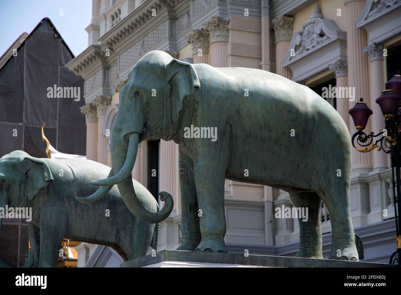 Elephant statue grand palace bangkok hi-res stock photography and ...