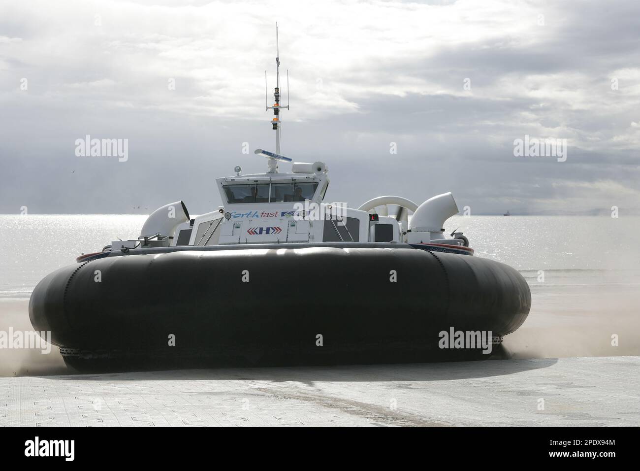 Stagecoach testing a proposed hovercraft crossing from Kirkcaldy to ...