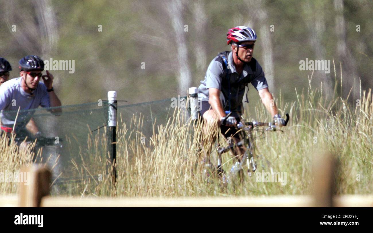 ** RETRANSMIT TO CORRECT DATE ** President Bush leads a group on ...