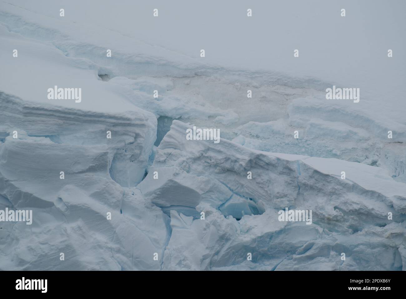 Packed snow layers hi-res stock photography and images - Alamy