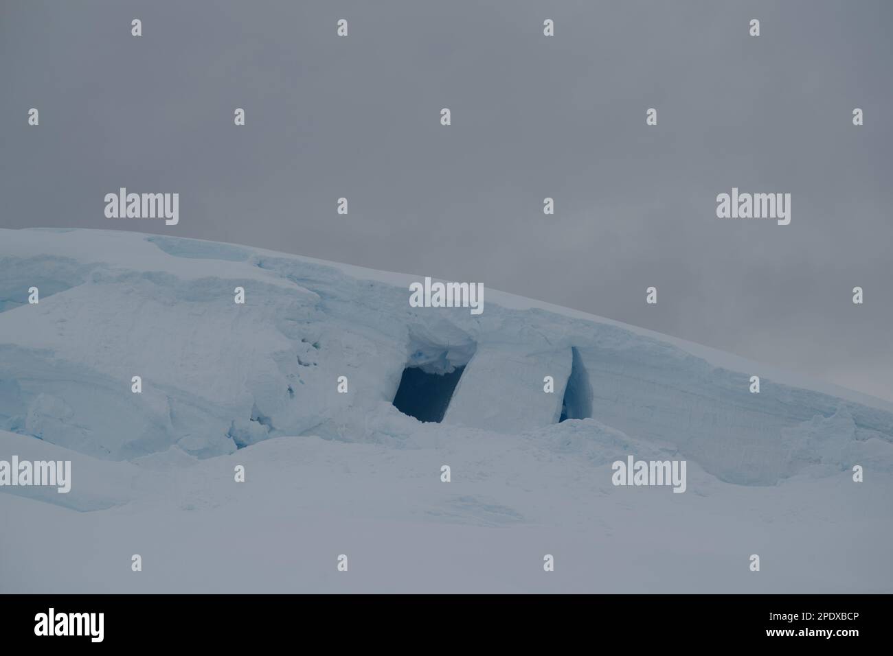 Packed snow hi-res stock photography and images - Alamy