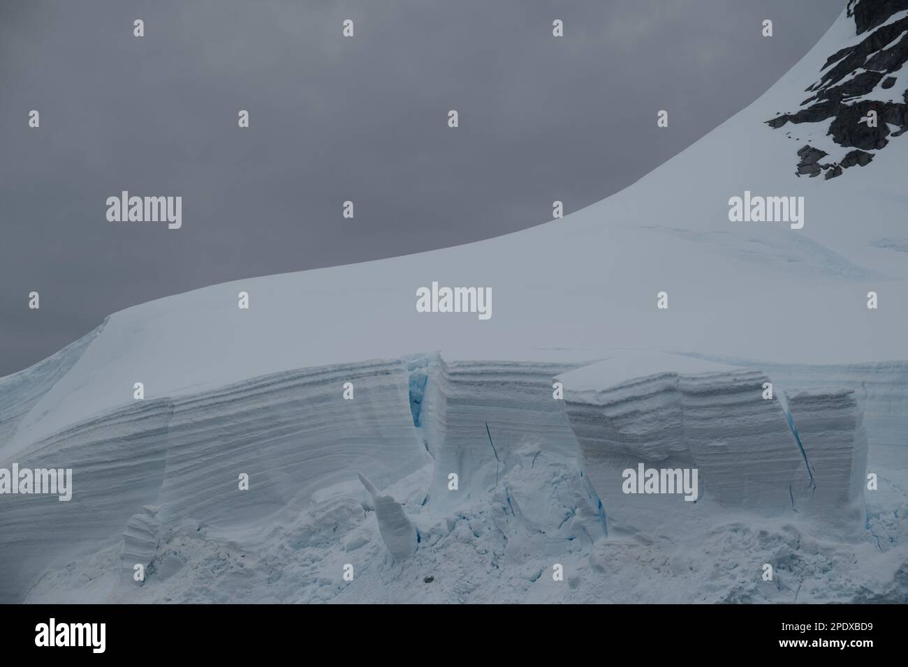 Packed snow hi-res stock photography and images - Alamy