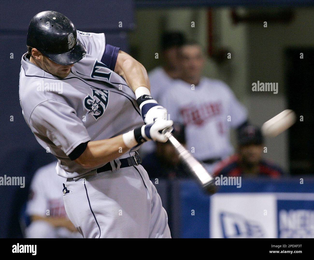 Seattle Mariners' Richie Sexson hits a grand slam off Minnesota Twins ...