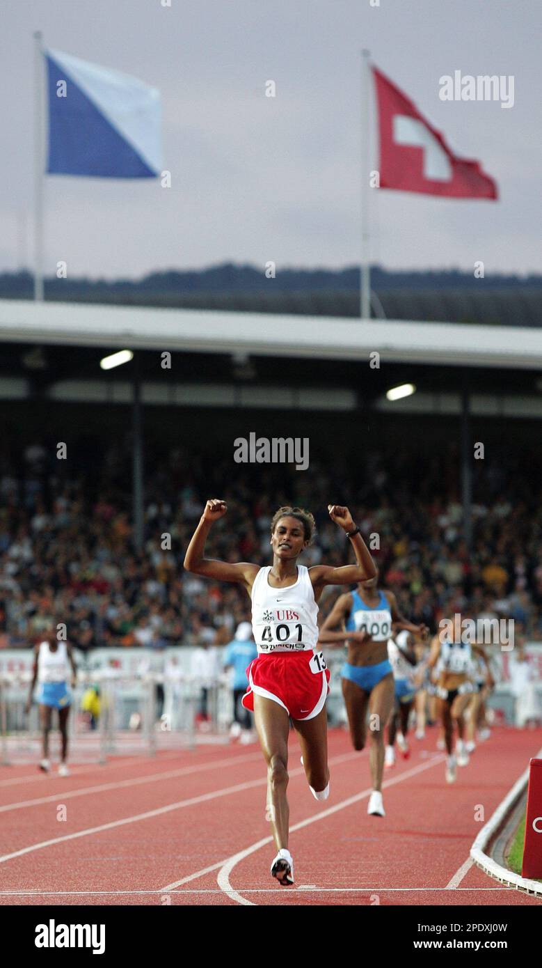 Maryam Yusuf Jamal from Bahrain celebrates after winning the women's ...