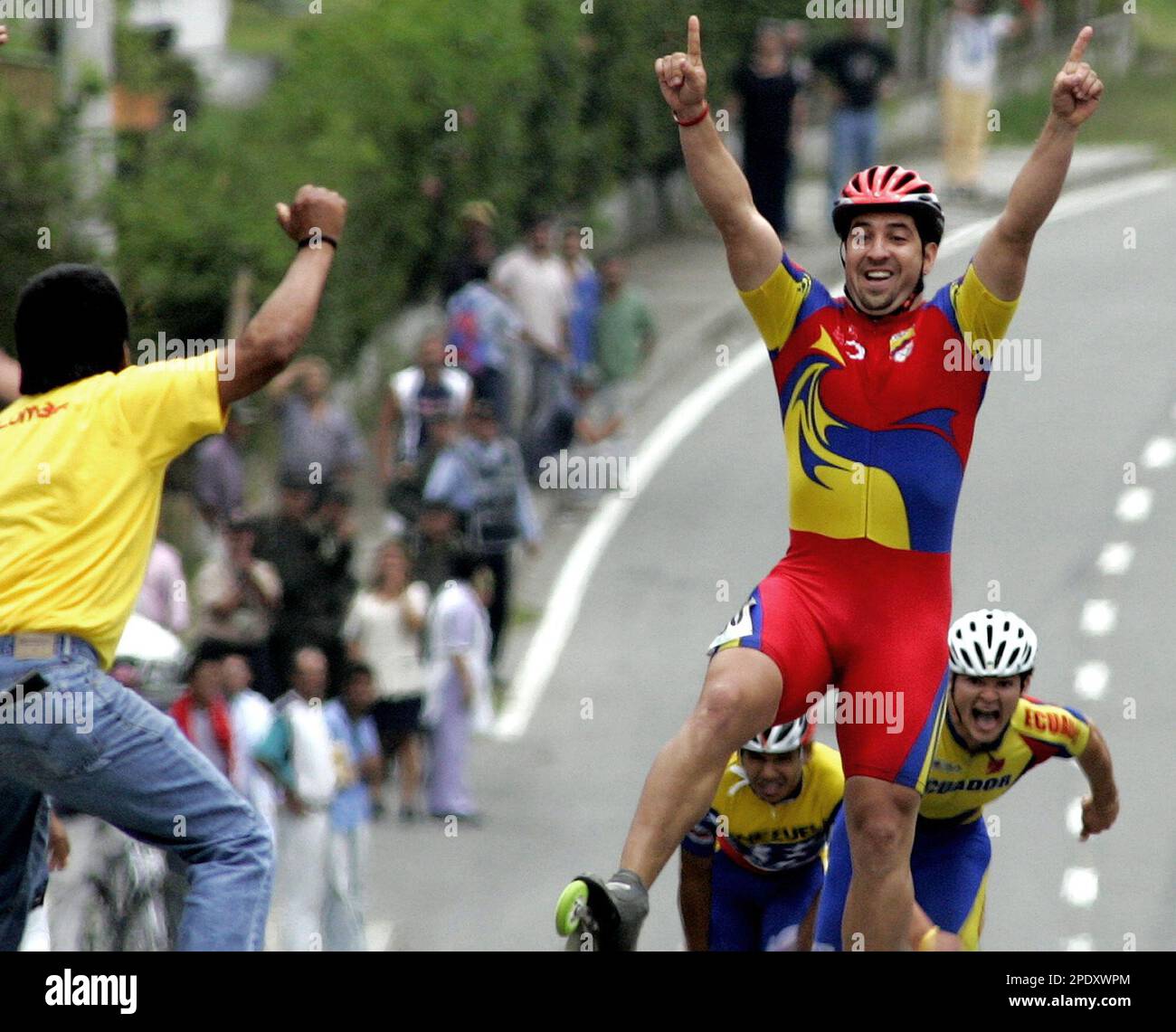 Colombia's Juan David Acosta celebrates after winning the gold medal in ...
