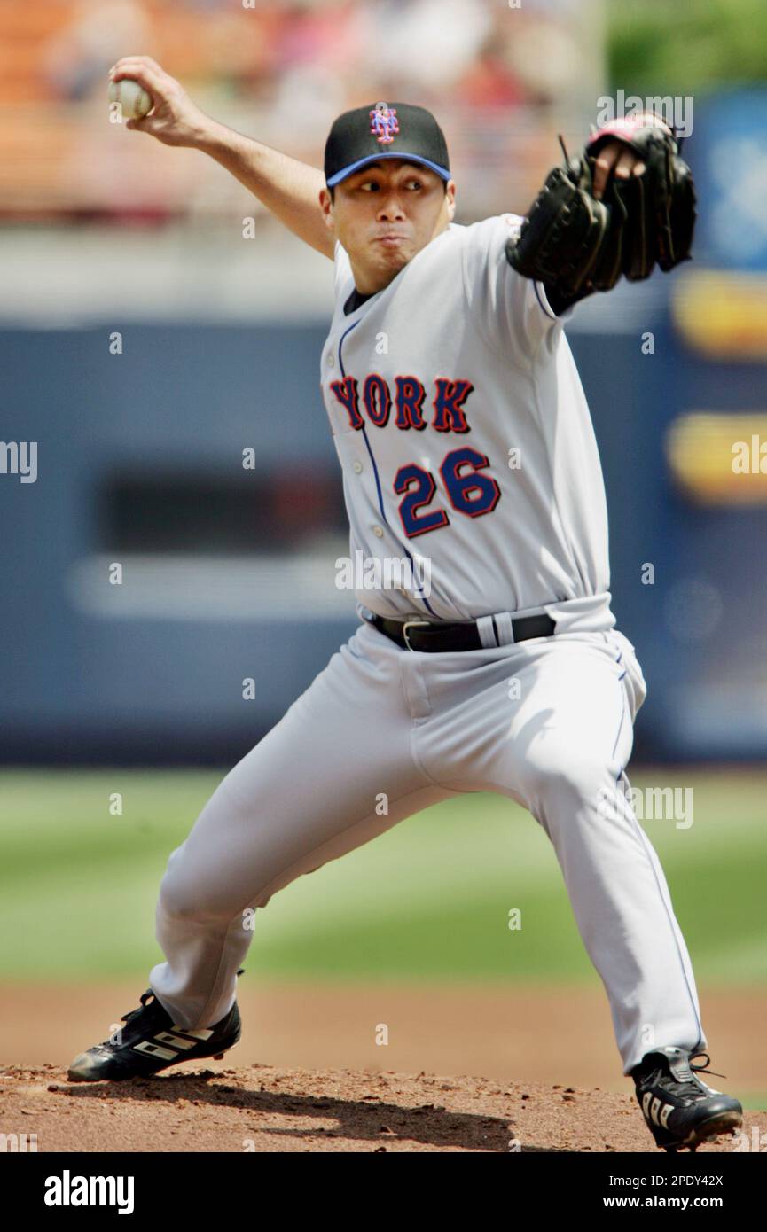 New York Mets pitcher Jae Seo pitches to the Los Angeles Dodgers in the ...