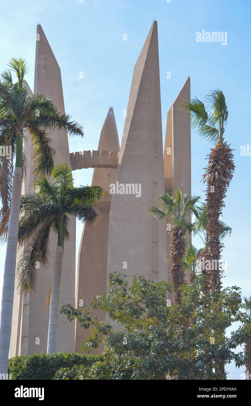 Egyptian soviet friendship monument hi-res stock photography and images ...