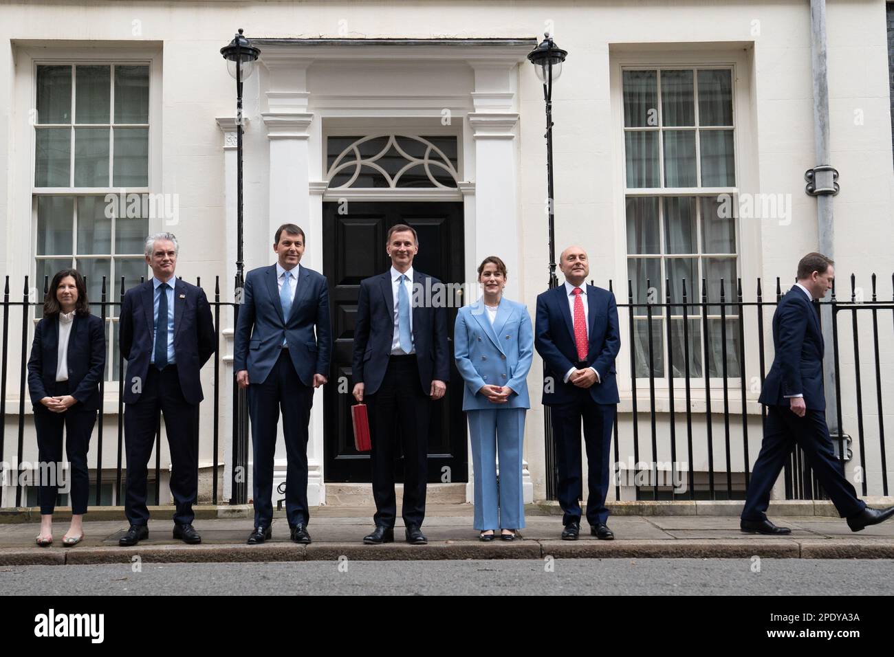 Chancellor of the Exchequer Jeremy Hunt leaves 11 Downing Street ...
