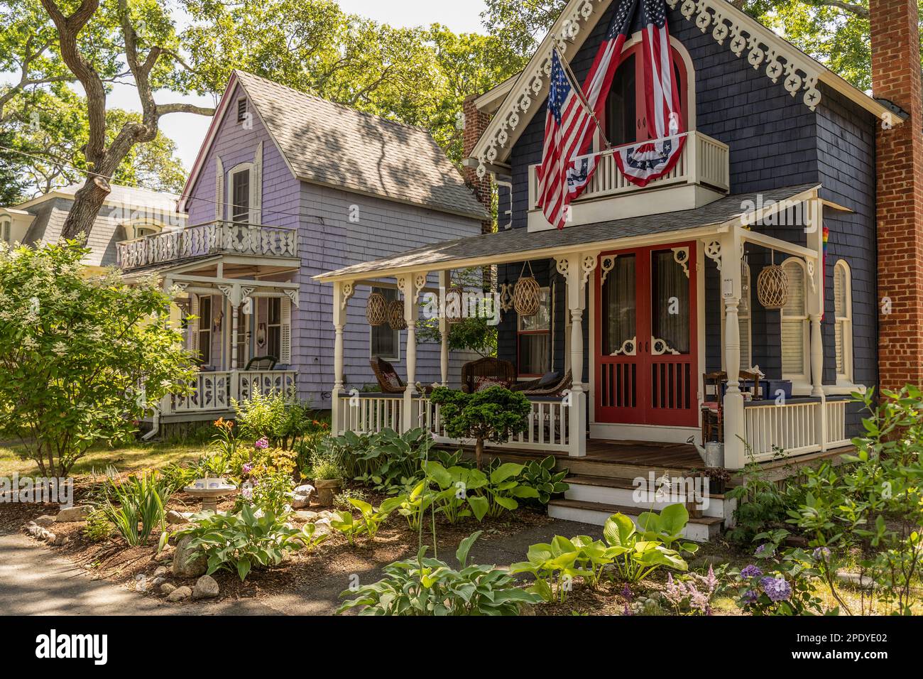 Victorian style cottage hi-res stock photography and images - Alamy