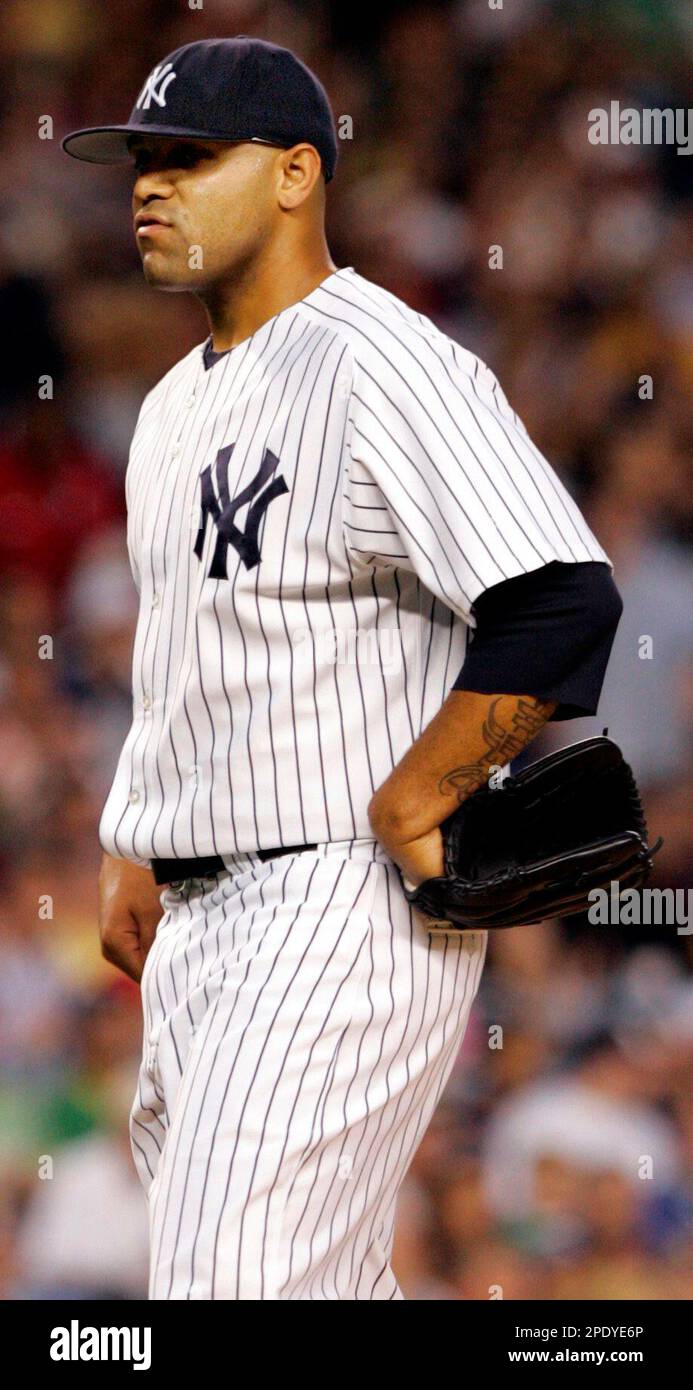 New York Yankees pitcher Shawn Chacon reacts after Chicago White Sox ...