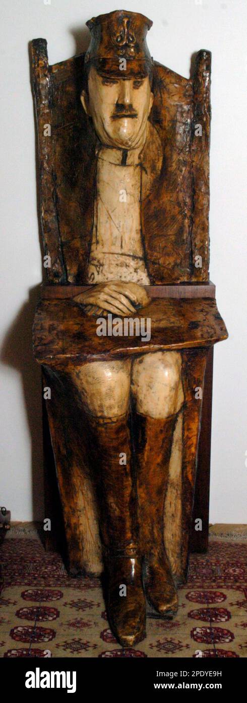 ** ADVANCE FOR WEEKEND EDITIONS AUG. 13-14 ** A sculpture titled "Field ...