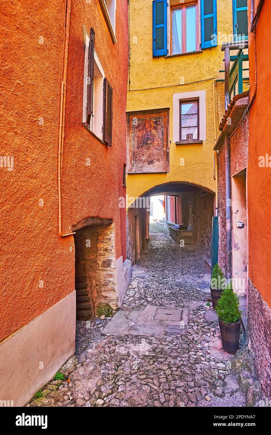 Castello valsolda hi-res stock photography and images - Alamy