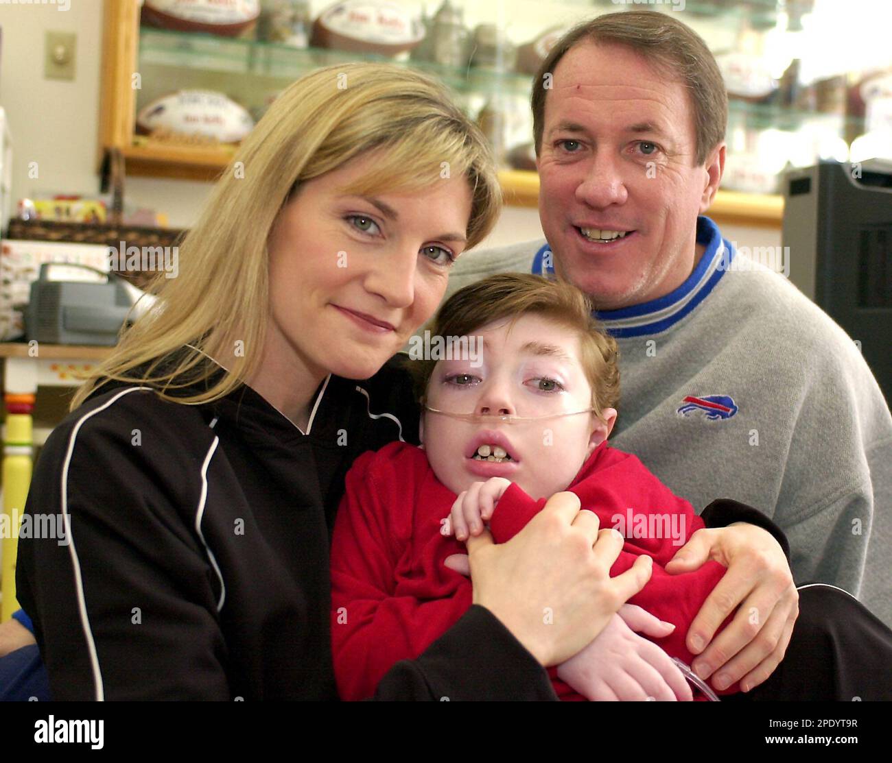 ** FILE ** This is a Tuesday, Feb. 10, 2004, file photo of Hall of Fame ...