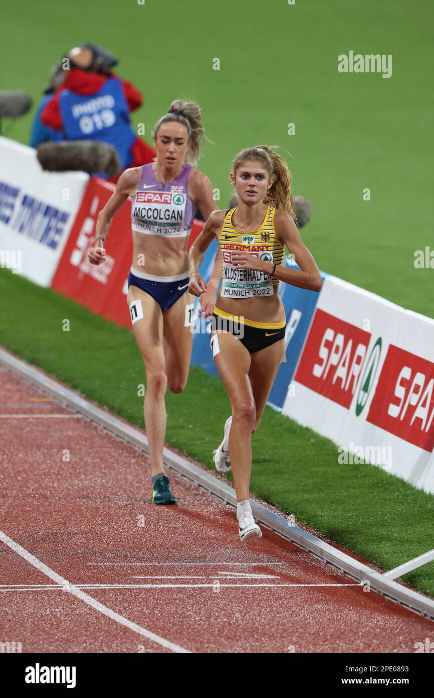 Konstanze KLOSTERHALFEN & Eilish MCCOLGAN in the 5000m Final at the European Athletics ...