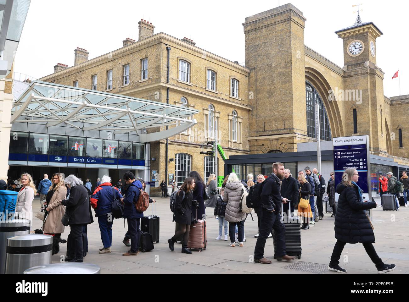 London, UK, 15th March 2023. Long queues for cabs outside Kings Cross ...