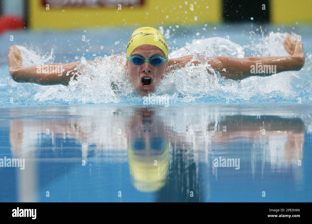 Australia's Travis Nederpelt comes up for air during the men's 200 ...