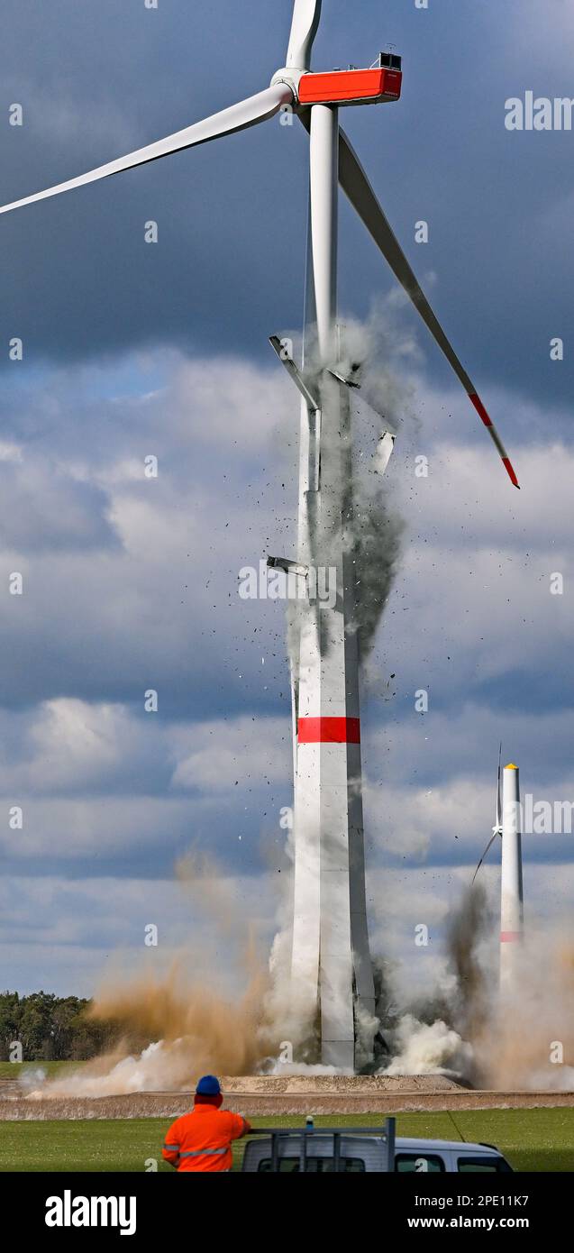 Jacobsdorf, Germany. 15th Mar, 2023. A new wind turbine is blown up due ...