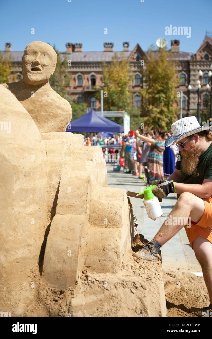 Sand sculpting process hi-res stock photography and images - Alamy