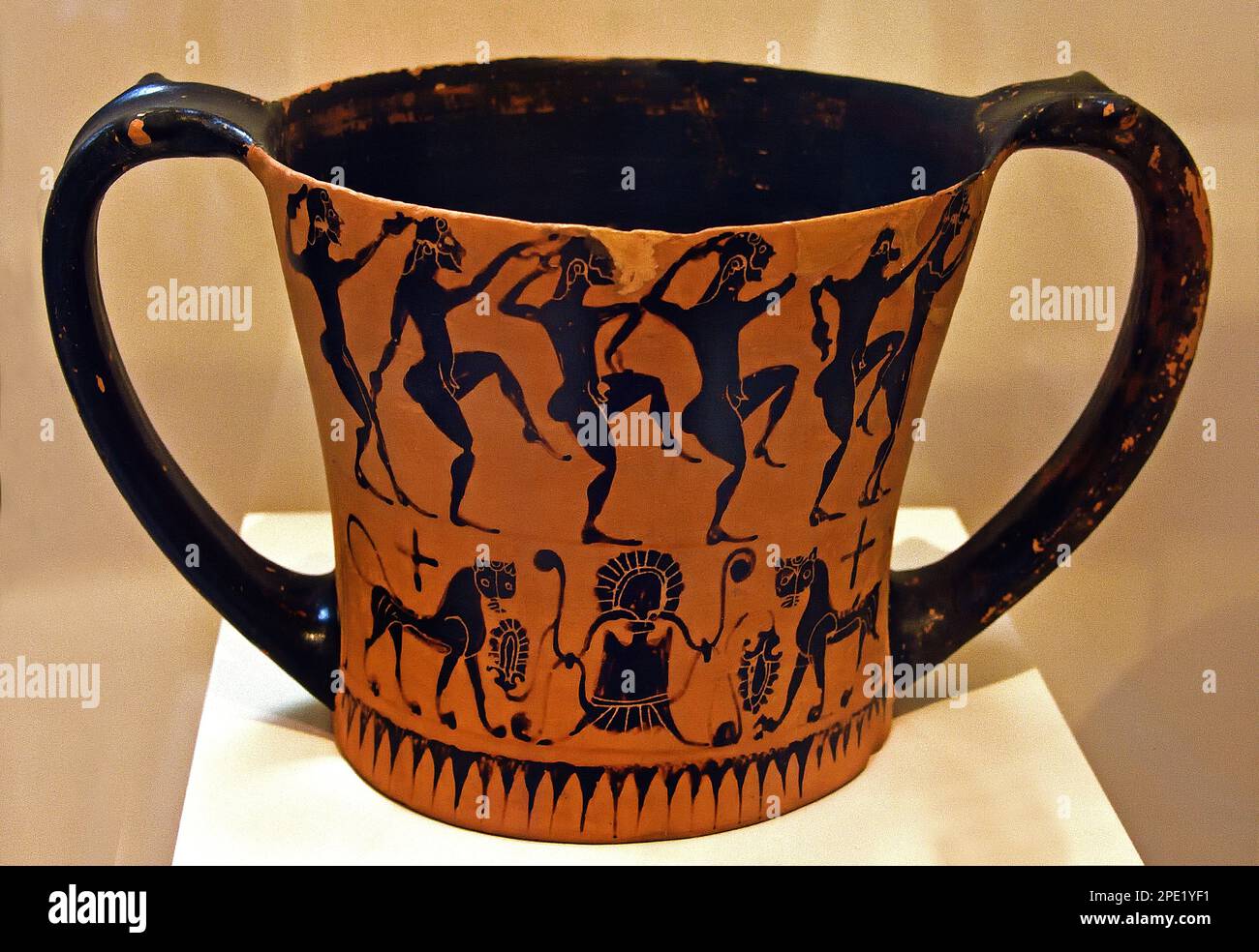 Ceramic mythology greek pottery hi-res stock photography and images - Alamy