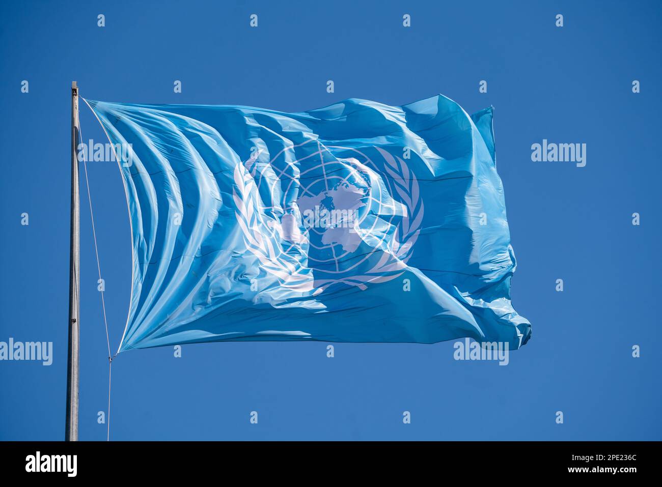 Flying un flag hi-res stock photography and images - Alamy
