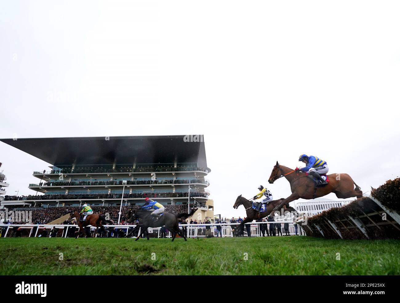 Langer dan cheltenham hi-res stock photography and images - Alamy