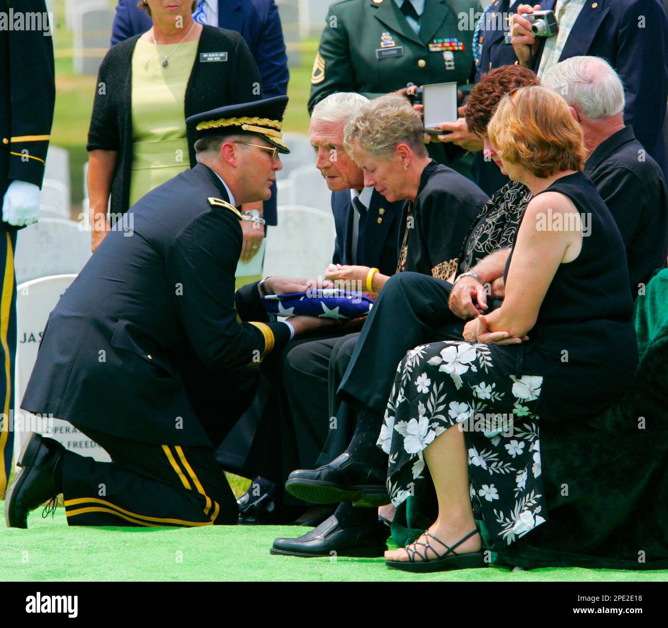 Stanley and Gaye Lapinski, the parents of Army Cpl. Stanley Lapinski ...