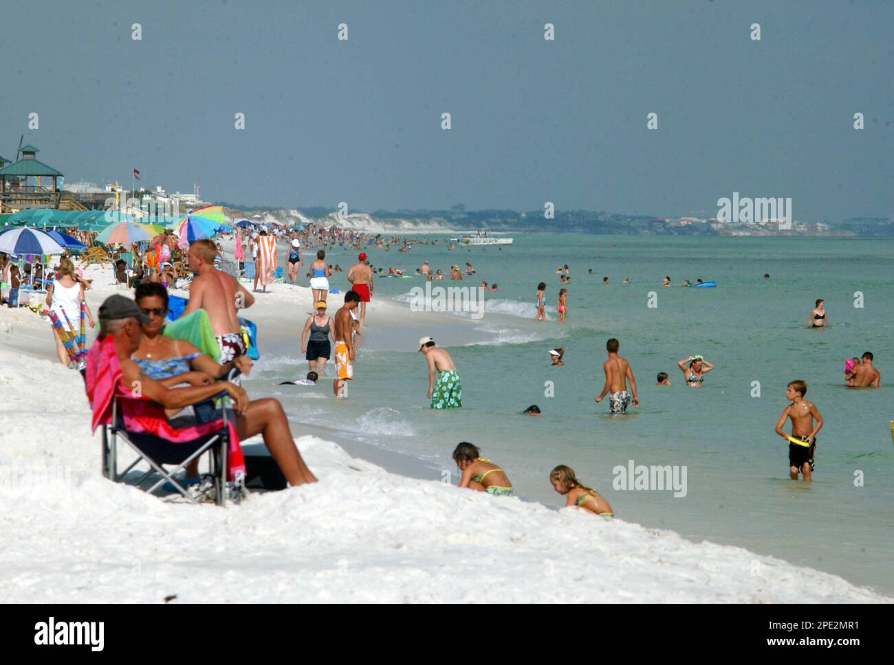 People returned to the beach in Destin, Fla., Sunday, June 26, 2005 ...
