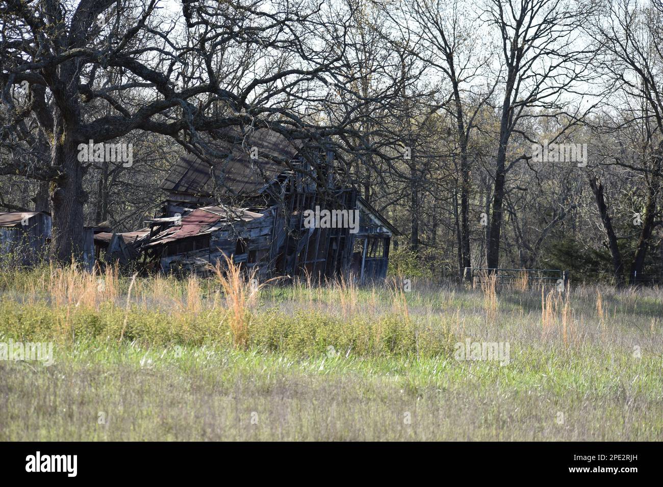 Falling down house hi-res stock photography and images - Alamy